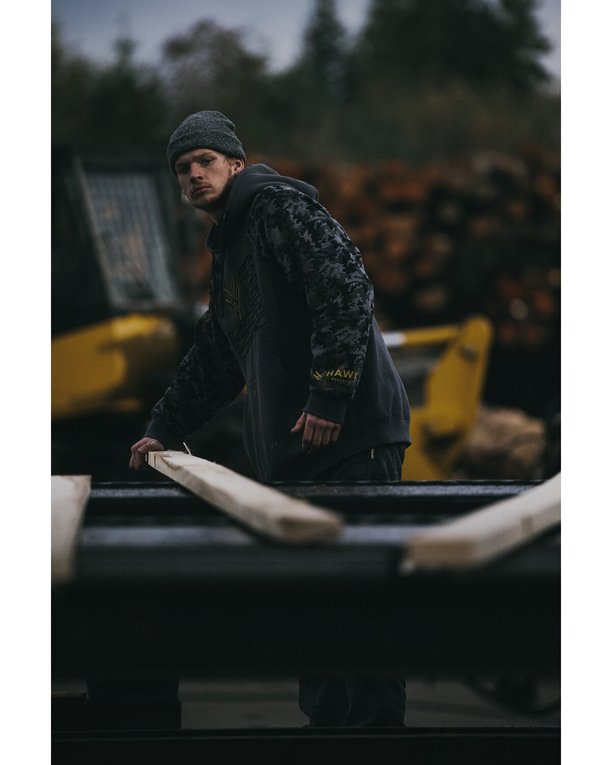 Hawx Men's Raglan Water Resistant Hooded Work Sweatshirt, Charcoal