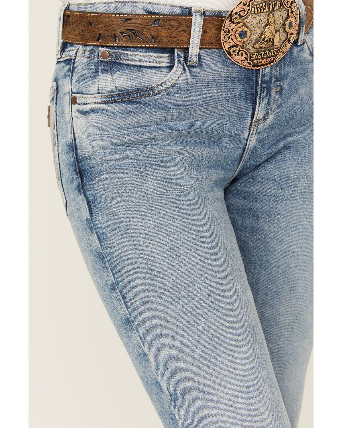 Wrangler Retro Women's Kacey Medium Wash Mid Rise Mae Wide Wrangler Retro Women's Kacey Medium Wash Mid Rise Mae Wide