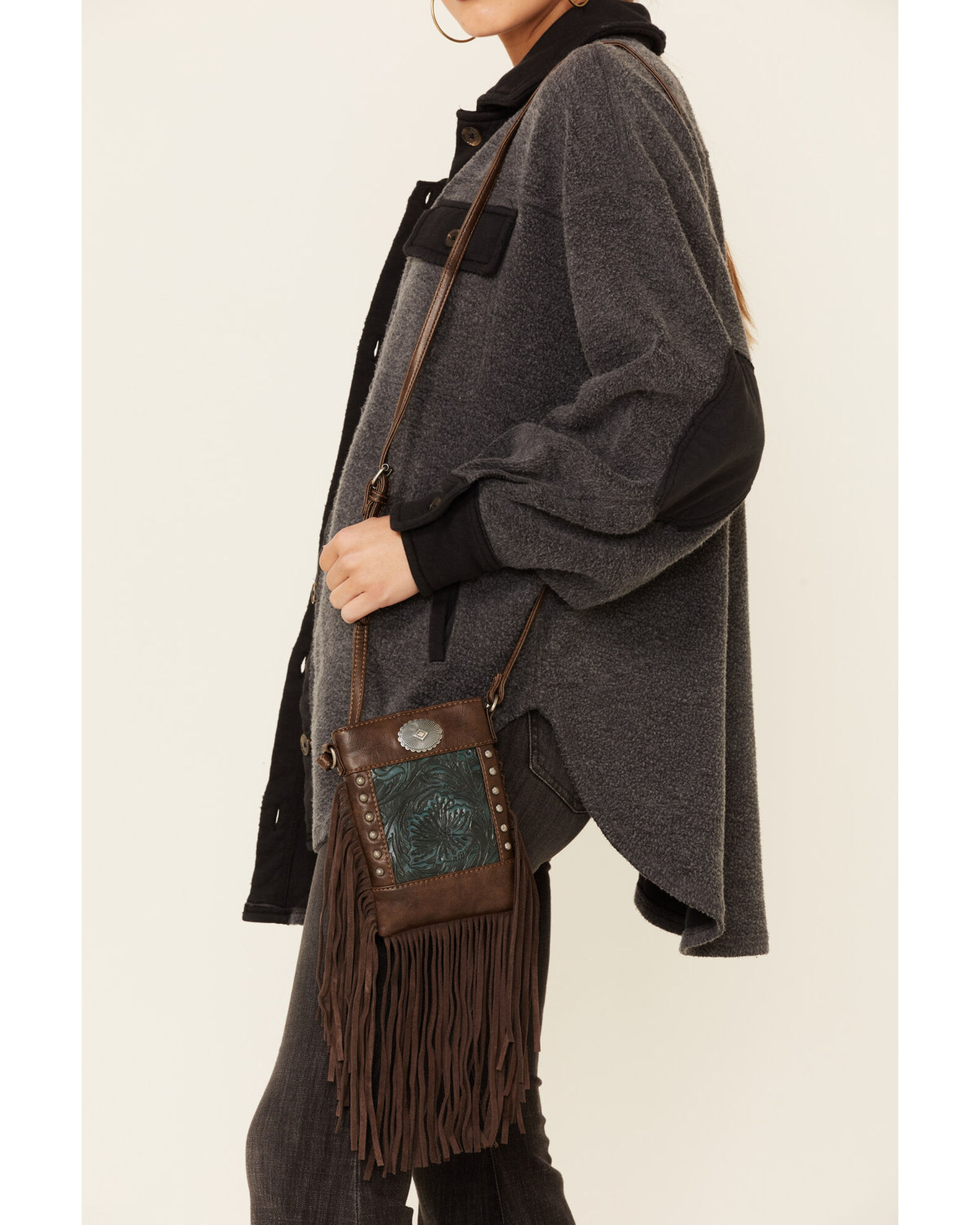 Shyanne Women's Cassidy Tooled Crossbody Bag