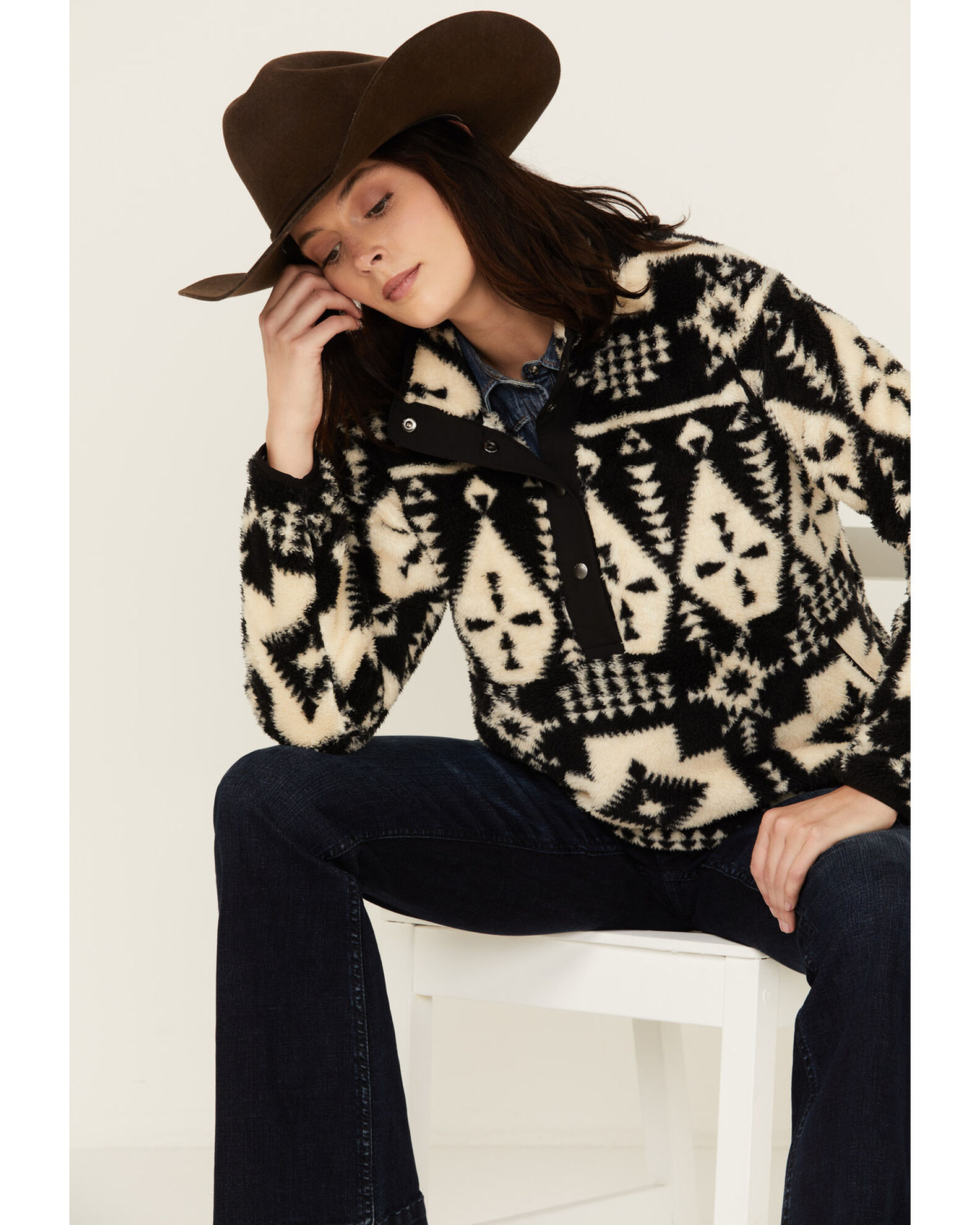 Ariat Women's Berber Southwestern Print Sherpa Pullover, Black