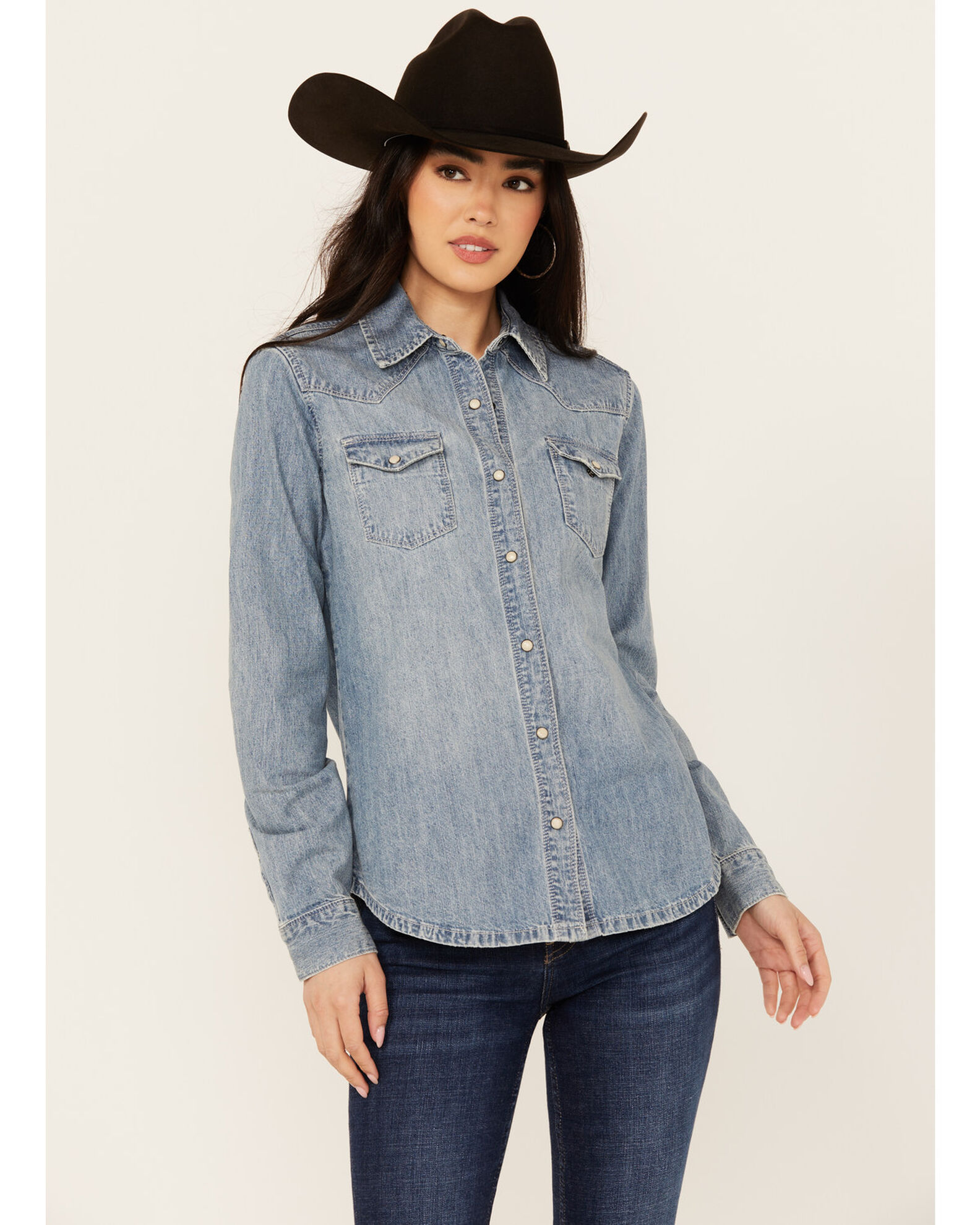 Stetson Women's Medium Wash Embroidered Cowboy Long Sleeve Pearl Snap Denim Shirt, Blue